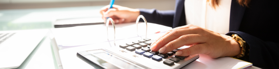 Free LinkedIn Background Photos | ResumeSpice