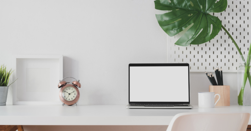 Free LinkedIn Background Photos | ResumeSpice
