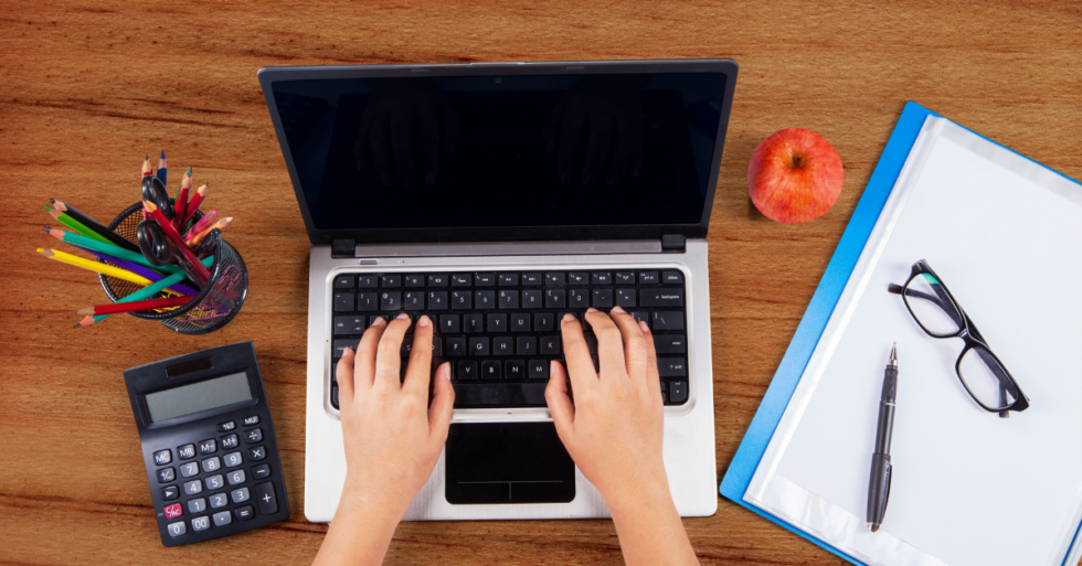 Describe Yourself in 5 Words During An Interview | ResumeSpice